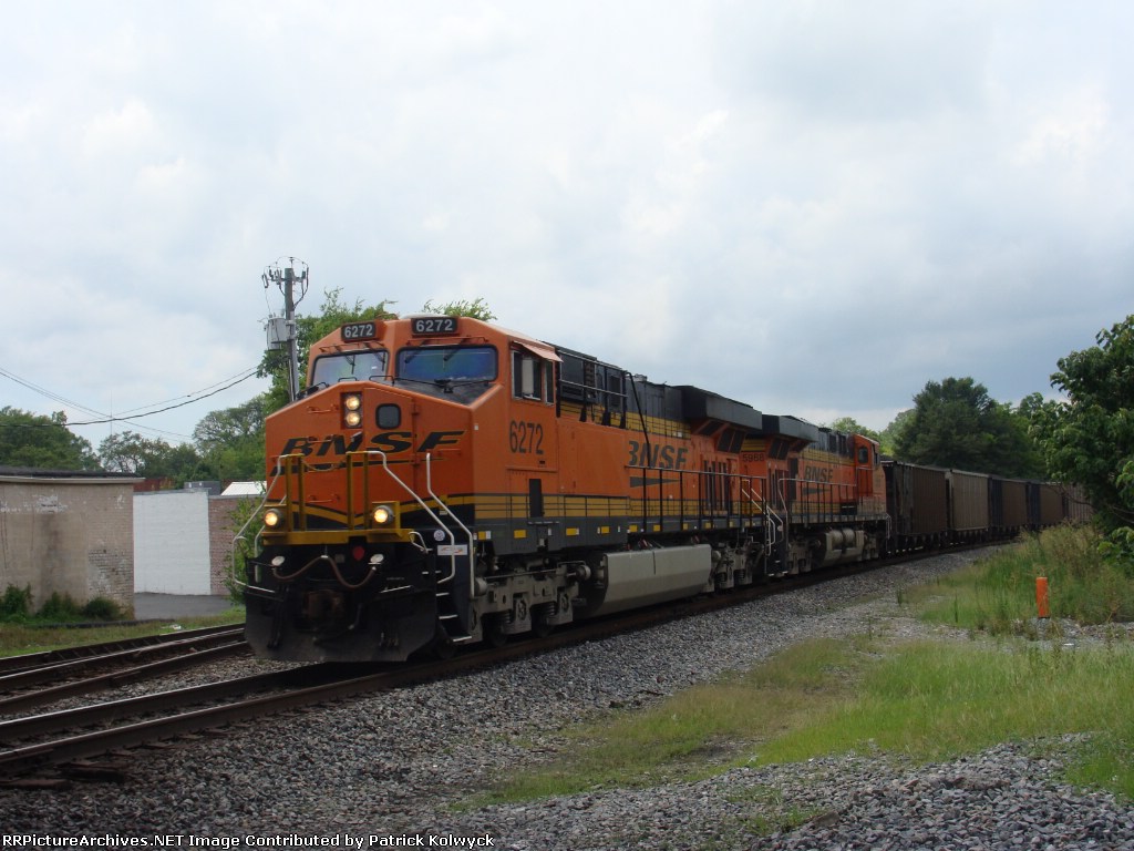 BNSF 6272